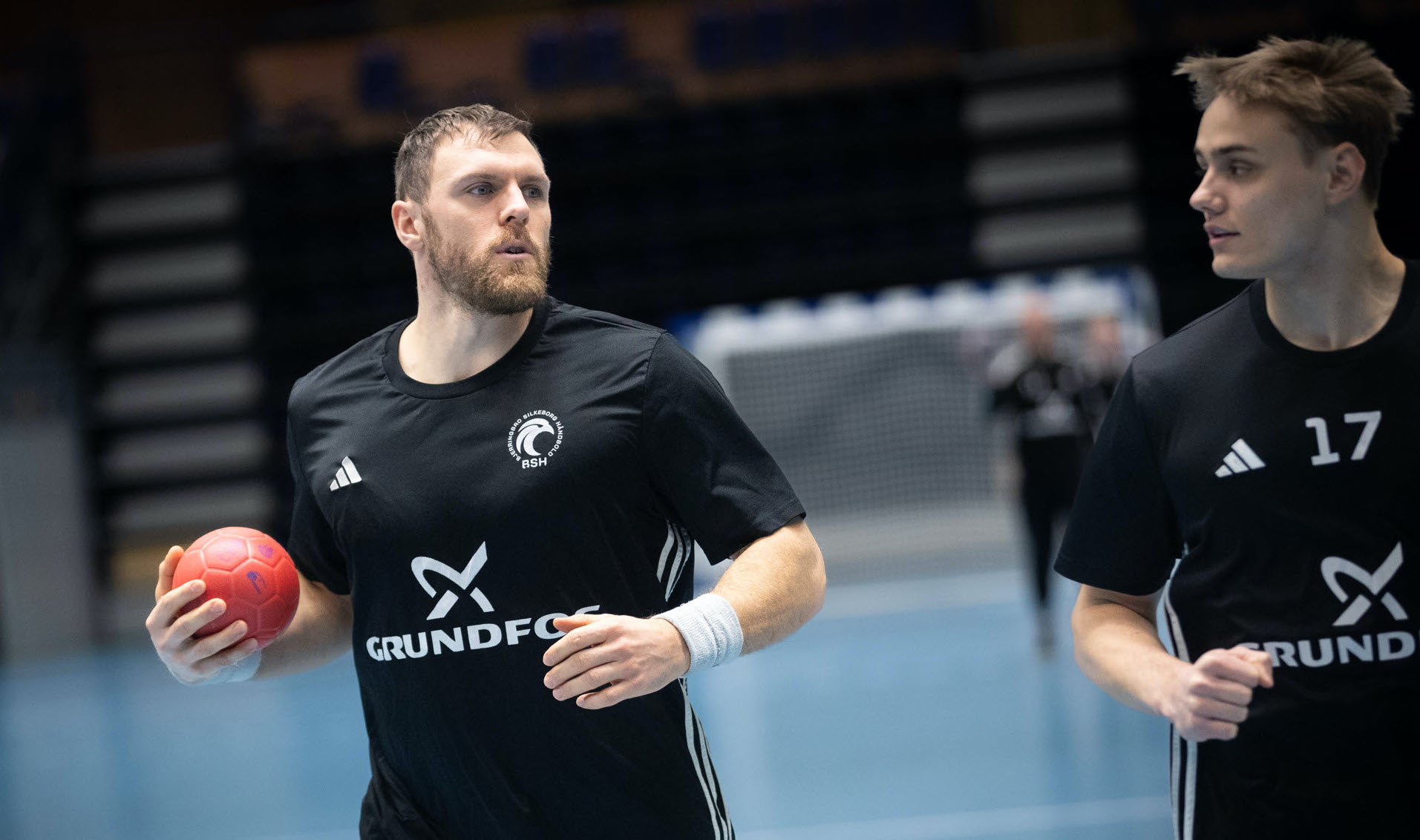 BENJAMIN JAKOBSEN FORTSÆTTER I BJERRINGBRO-SILKEBORG HÅNDBOLD ...